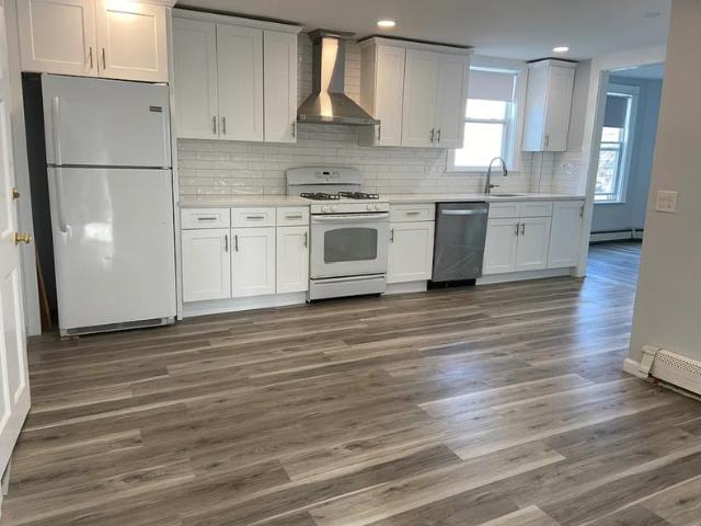 Private room near Danvers / Salem / Beverly