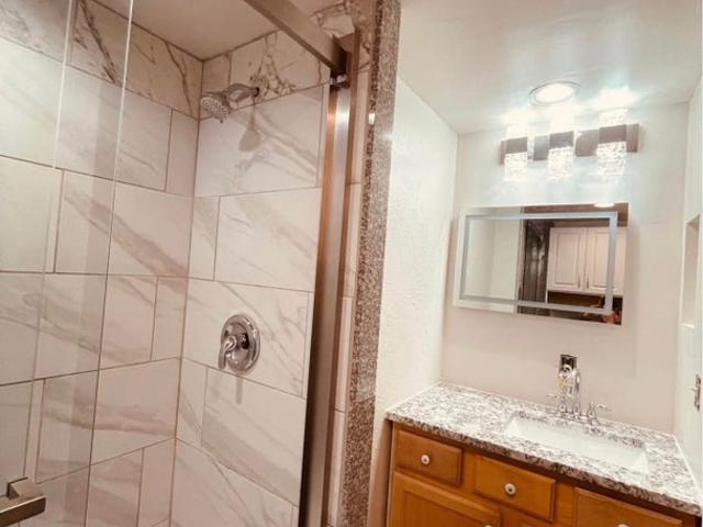 Private Room Near Downtown & Liberty Park | Utili