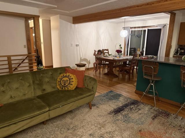Private room near Springwater Corridor