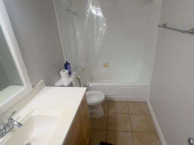 Private Room SubleaseLease Transfer Available_Gre