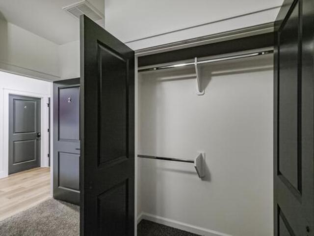 PRIVATE ROOM + PRIVATE BATH • Only 3 Housemates • Gated Parking • Fast Wi Fi • Furnished