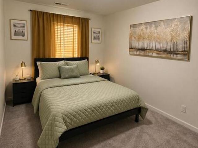 Private Room + Private Bath in a Quiet Stonecrest Home