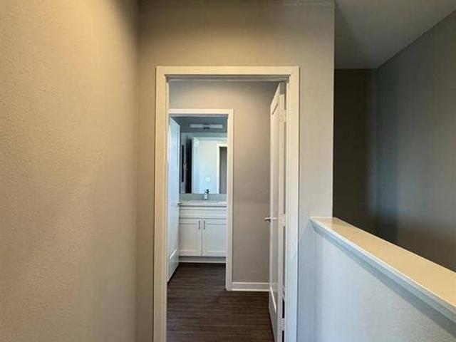 PRIVATE ROOM + PRIVATE BATHROOM