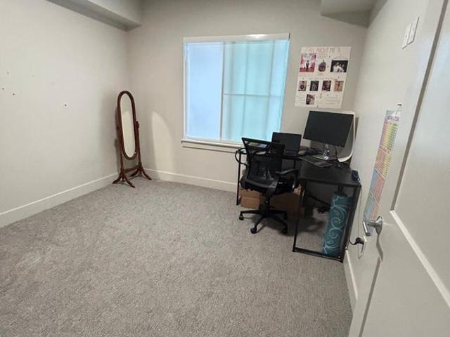 Private Room & Private Bathroom Canyon Ridge 2B2B