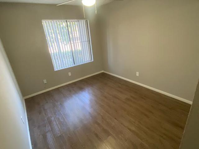 Private room + private bathroom in quiet apartment