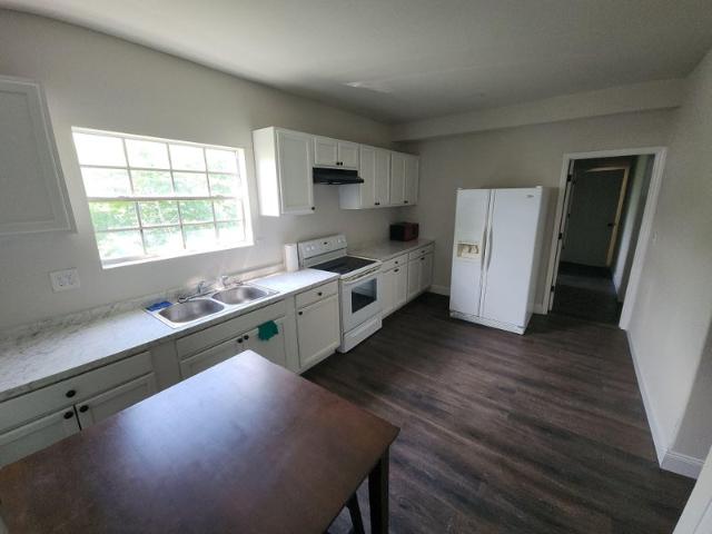 Private Room w WiFi + Utilities | Minutes to I