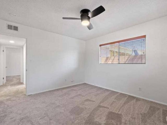 Private Room W/ Bathroomm