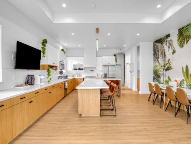 Private Room w Ensuite Bath_Newly Built Co_Living