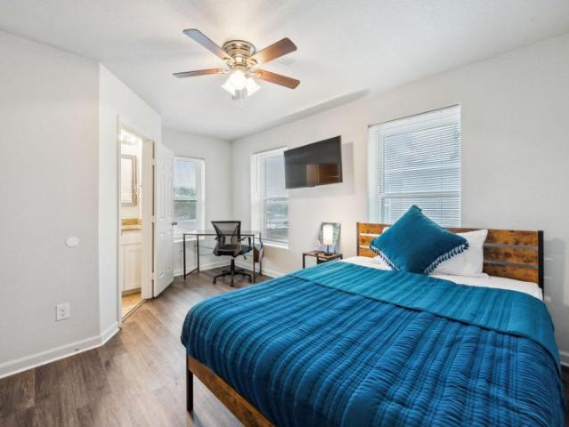 Private room w ensuite bathroom | All bills inclu