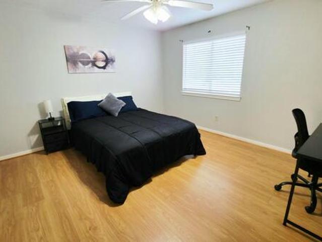 Private Room w/ Private Bath | All Inclusive | Modern Home in Prime Location | Sugarland | Chinatown