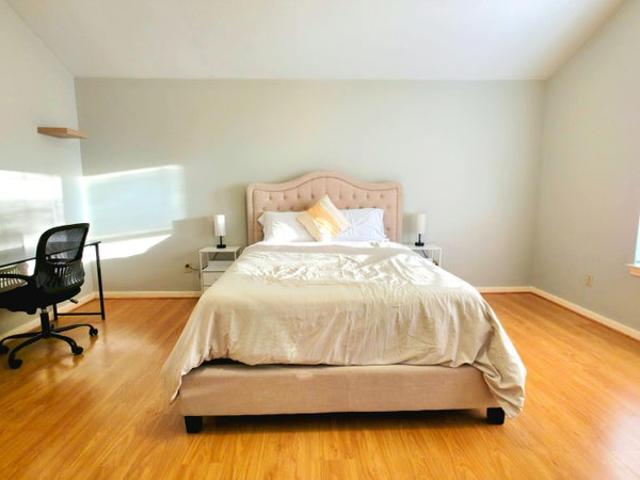 Private Room w Private Bath | AllInclusive | Moder