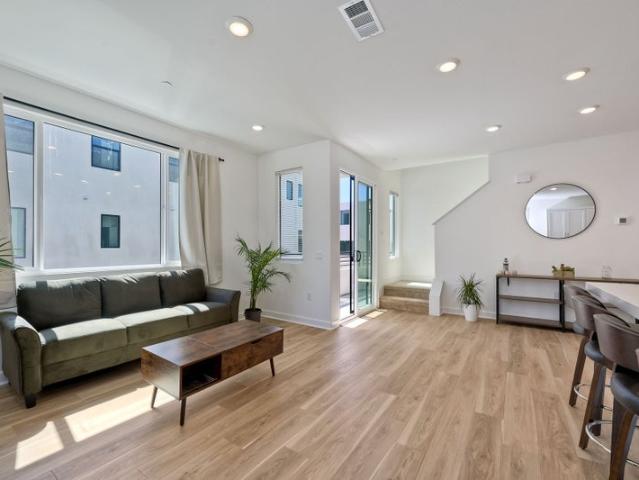 Private Room w/ Private Bathroom