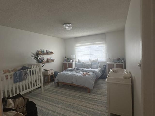 Private Room with bathroom Costa Mesa near Newport