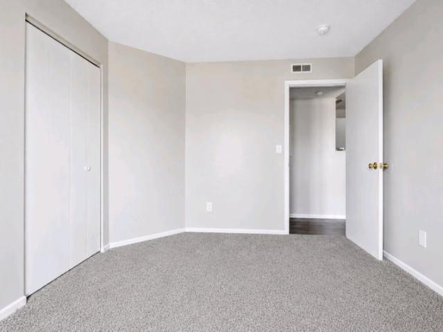 Private Room with bathroom for Rent – Hilliard Are