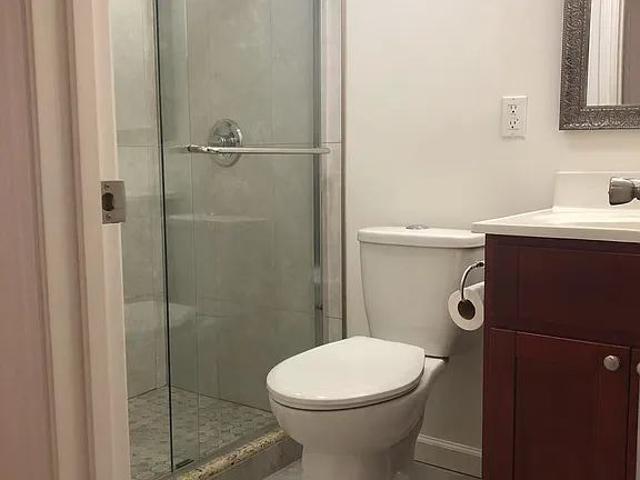 Private Room with En Suite Bathroom | 121 sq ft