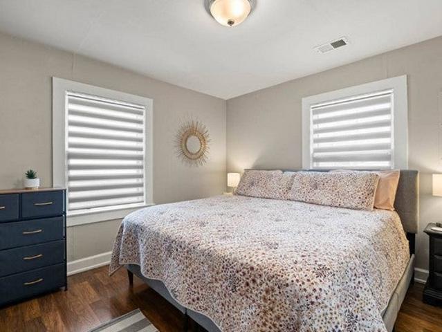 Private Room with Ensuite Bath in Spacious 2BR Apt