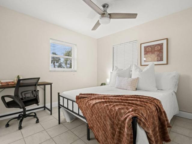 Private Room with Full bath and Shower! Monthly C