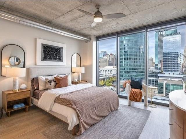 Private Room with Private Bath in Newly Renovated