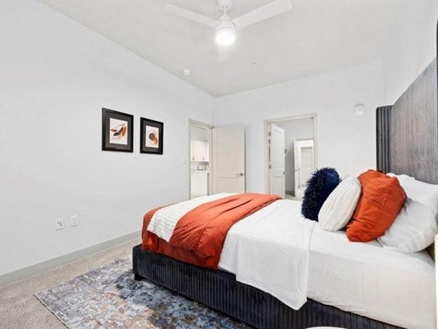 Private Room with Private Bath in Spacious 2BR/2BA
