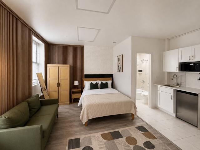 Private Room with Private Bath in Upper West Side
