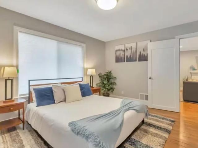 Private Room with Private Bathroom All Utilities
