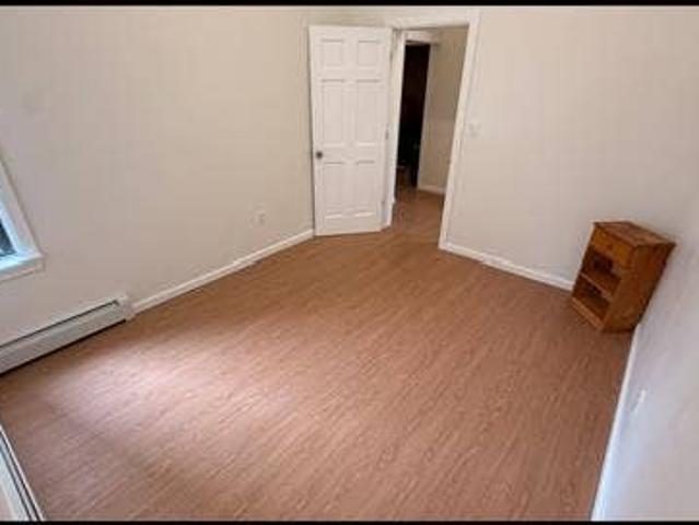 Private Room with Private Bathroom in Spacious House – Woodside, Queens