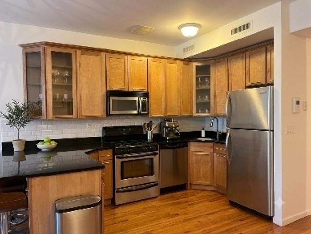 Private Room with Private Half Bath Near Pratt Institute | Laundry, Patio & A/C