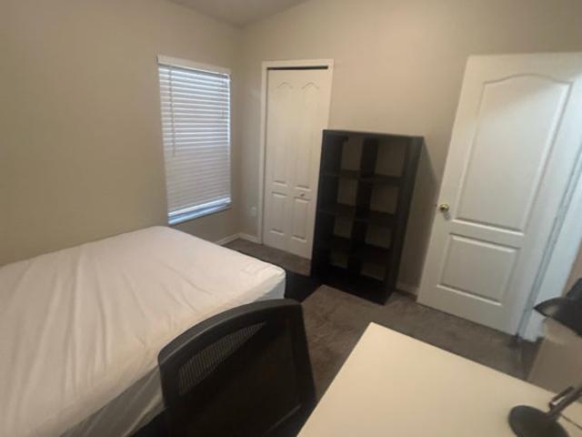 Private Room with Queen Bed_SafeCleanChill