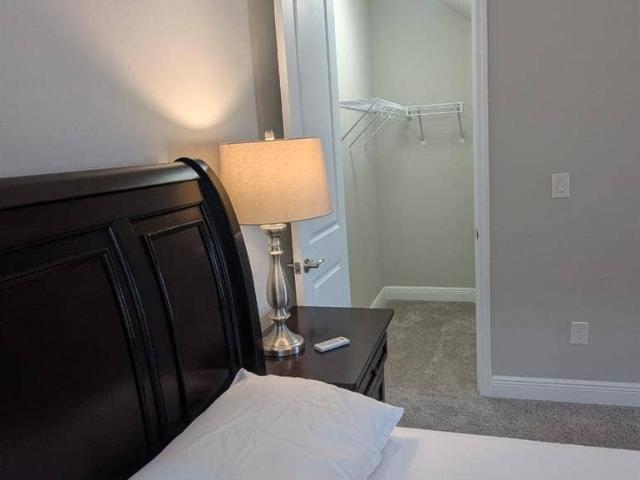 Private Room With Shared Bathroom