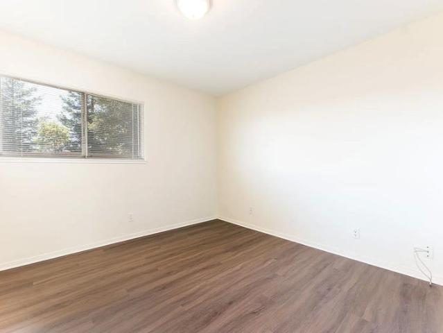 Private room with shared bathroom