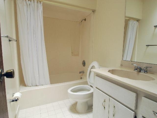 Private room with shared bathroom