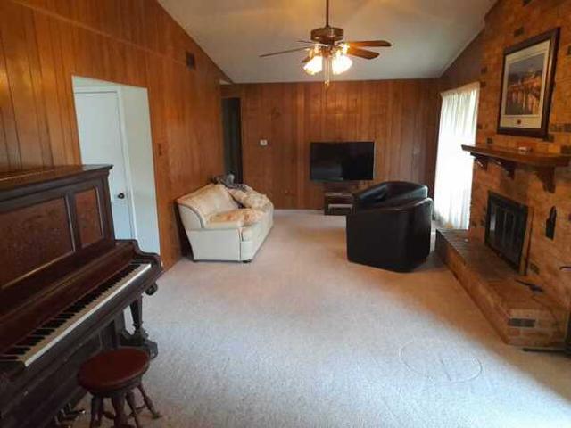 Private room with shared bathroom