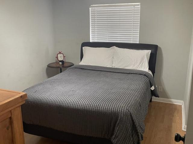 Private Room with Shared Bathroom in Spacious Home