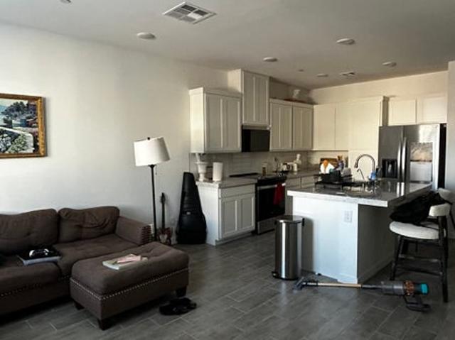 Private room to rent in a clean quiet home