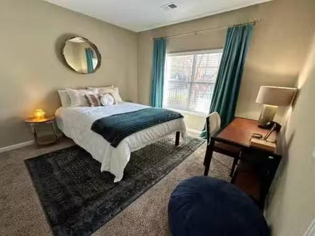 Private Room Upgraded 3 Bed 3 Bath