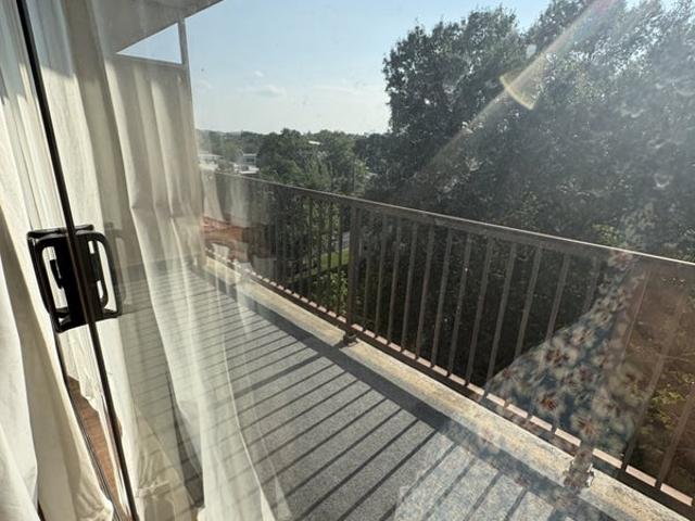 Private Room + Utilities in Hyattsville