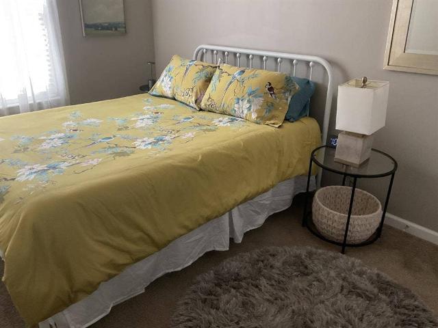 Private Room/Bath –Female Only GVL