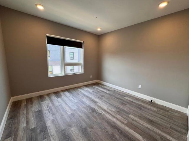 PRIVATE ROOMS AVAILABLE – 4B1B APARTMENT