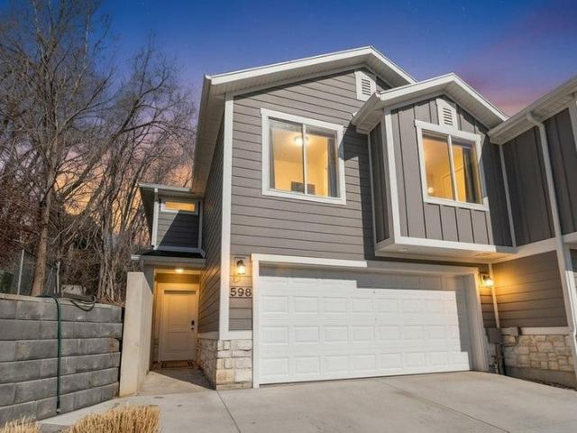 Private Rooms for Rent in Furnished Townhome Cen