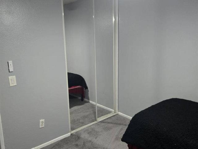 Private room/shated bathroom