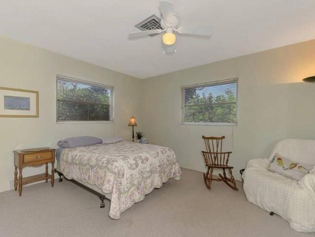 PRIVATE ROOM/SHARE HOUSE