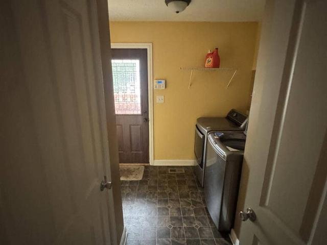 Private Room/Shared Utilities/Wifi