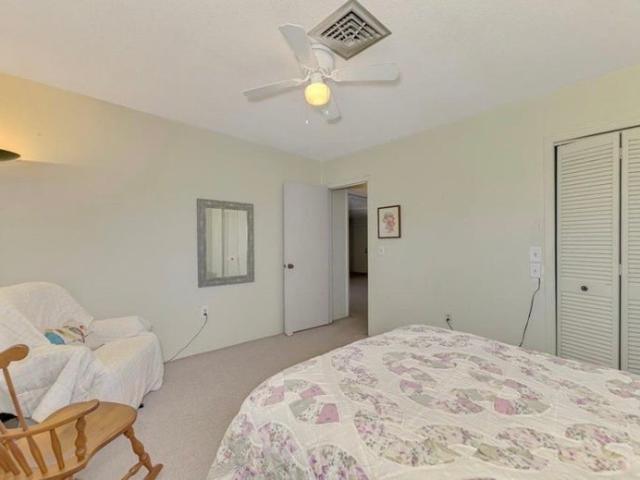 PRIVATE ROOM/SHARING HOUSE