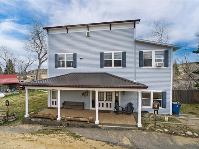 21 E Rosebud Rd, Roscoe, MT 59071