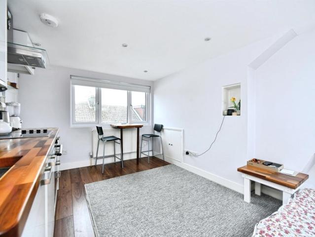 Private Studio Flat in the Center of Brighton