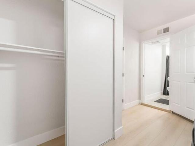 Private Studio in Henderson | Walk to Water St & 4 Min to Target