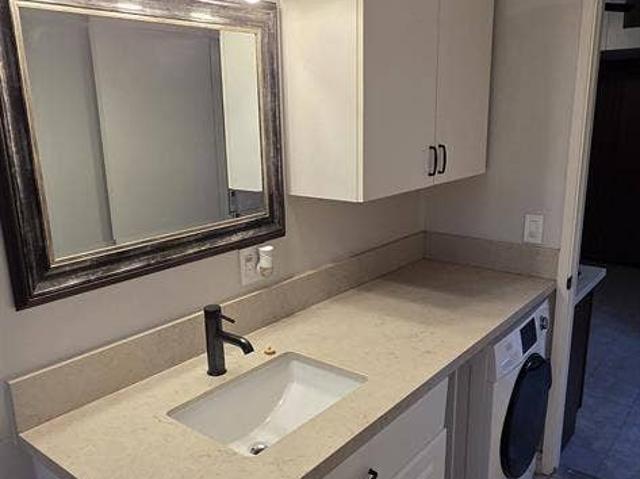 Private Studio near CSUSM