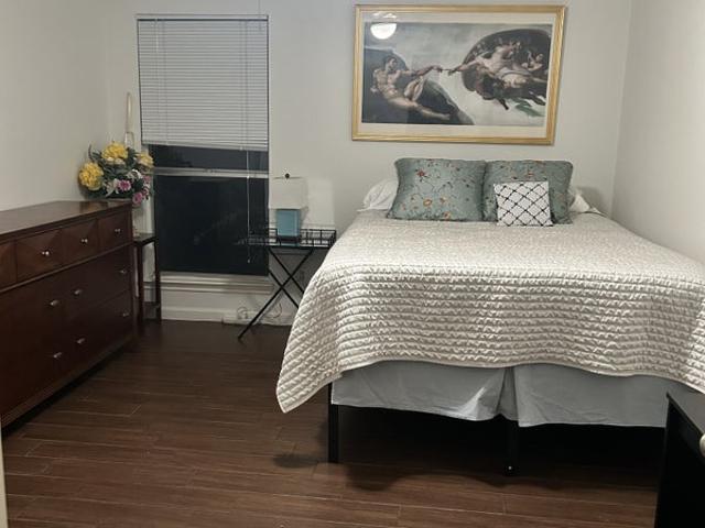 Private SUGAR LAND One room/bathroom