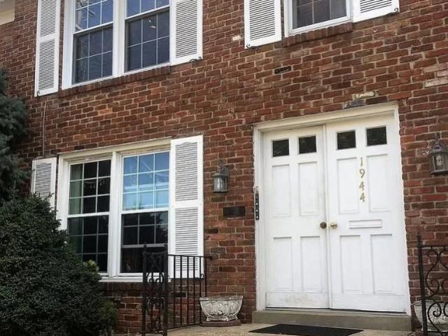Private Suite in Spacious Louisville Condo_Near C