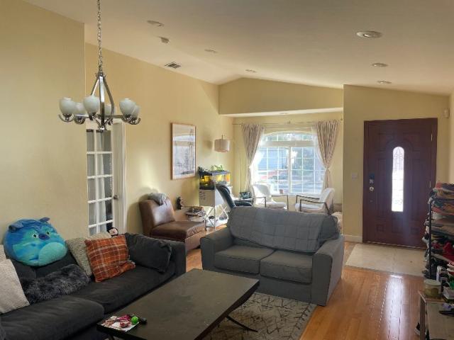 Private Sunny Room in Community Co_Living Home in